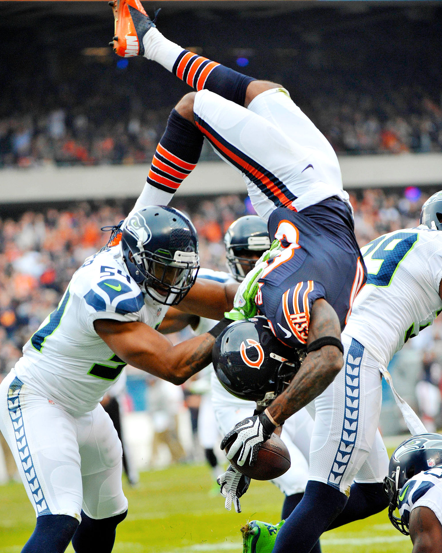 Heels Over Head - NFL Week 13 Gallery - ESPN