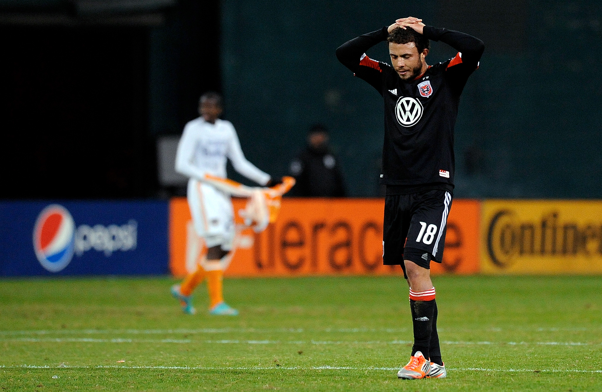 Nick DeLeon - MLS Playoffs: Nov. 5 - Nov. 30, 2012 - ESPN