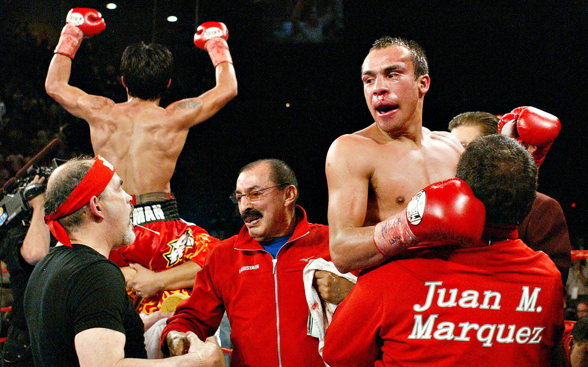 Pacquiao vs. Marquez I - Photo gallery: Pacquiao-Marquez I, II and III ...