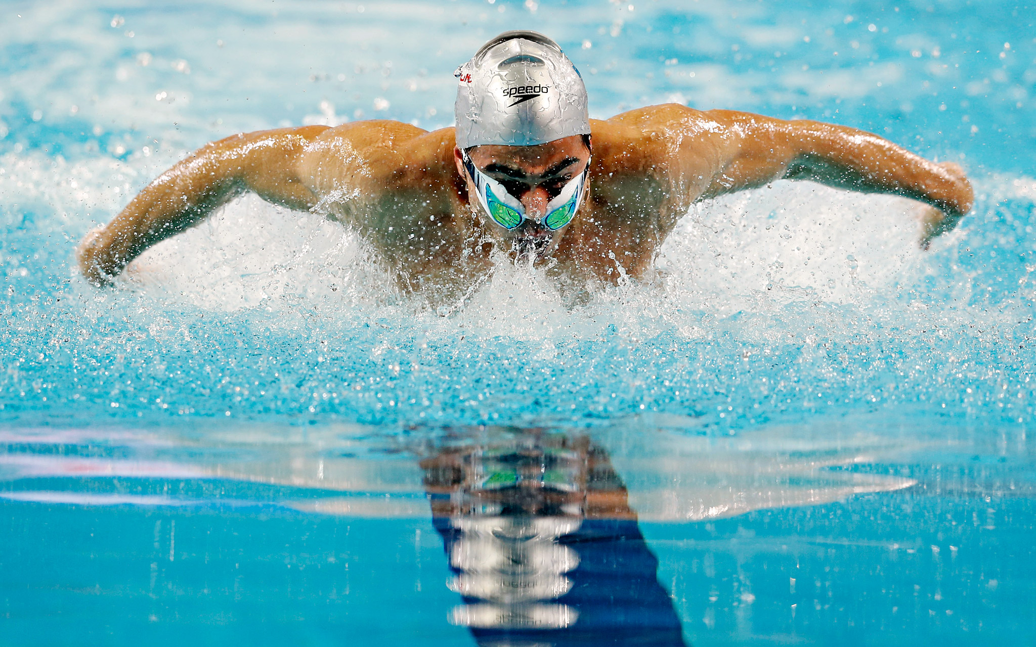 Flying Blind - Photos of the Day for Dec. 14, 2012 - ESPN