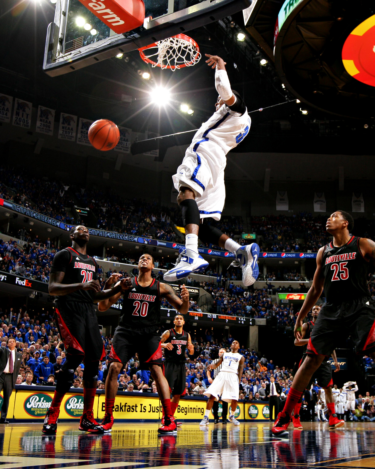 With Grace - Photos of the Day for Dec. 17, 2012 - ESPN