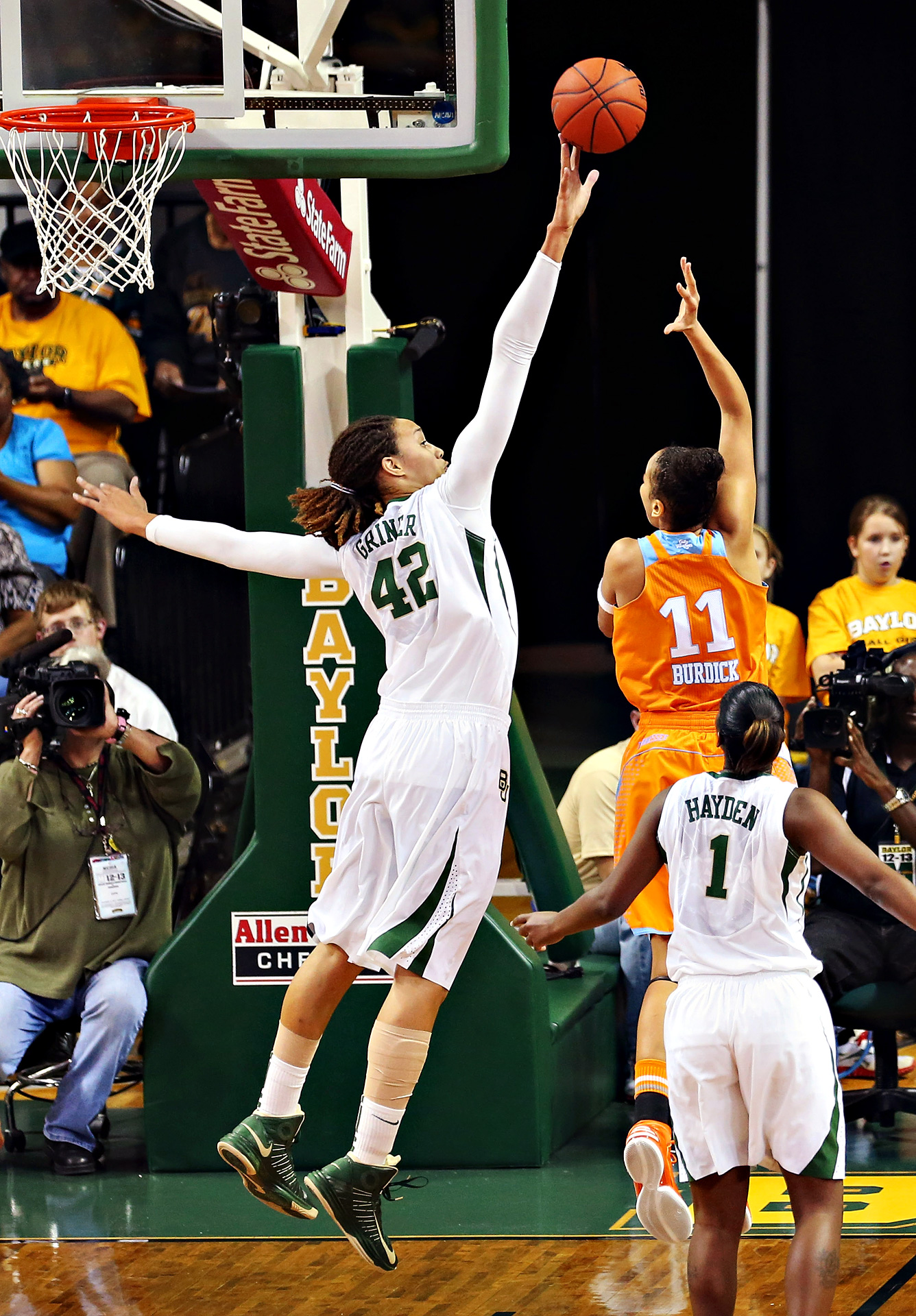 Here's A Tip - Photos of the Day for Dec. 19, 2012 - ESPN