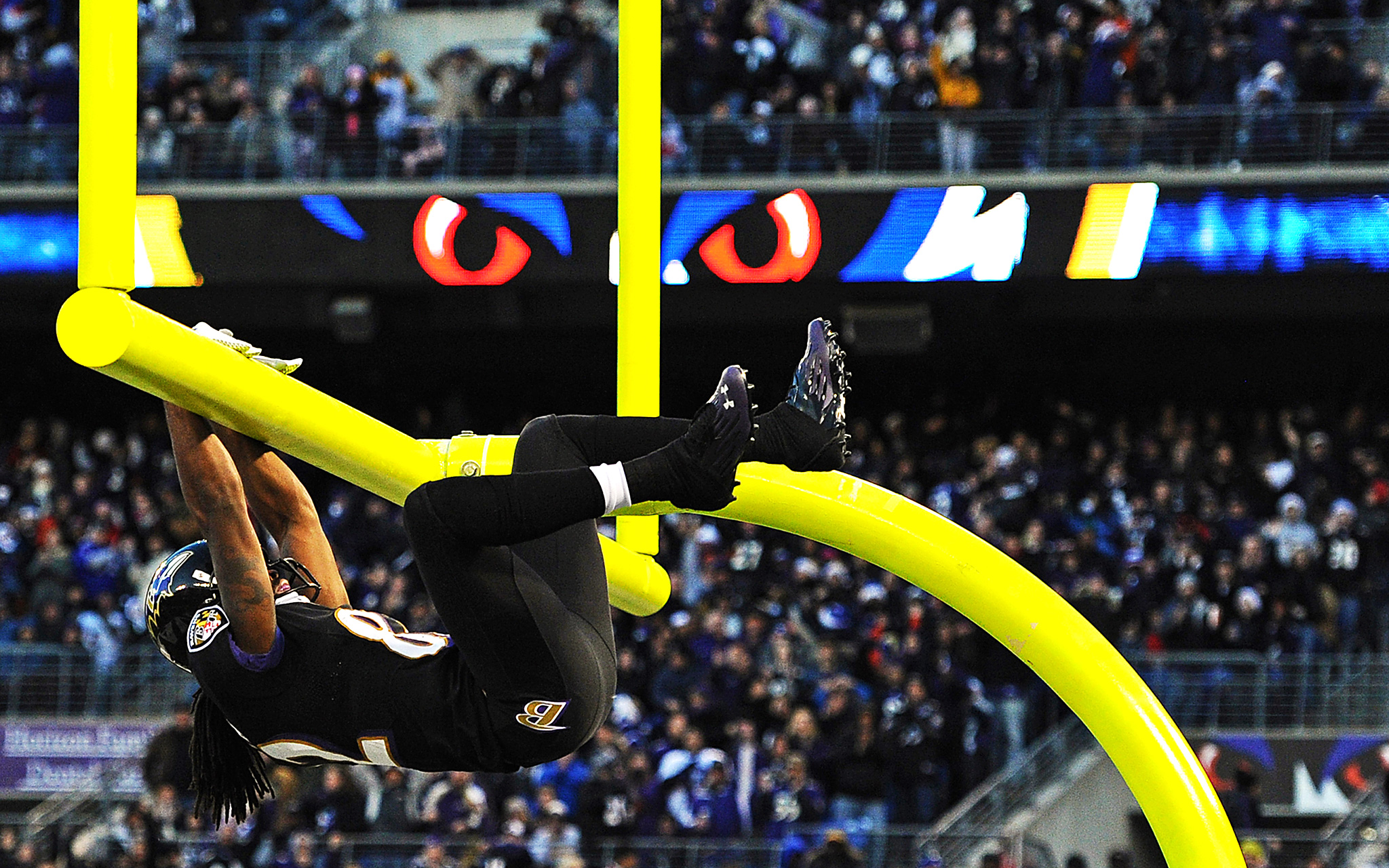 Swing Time - NFL Week 16 Gallery - ESPN