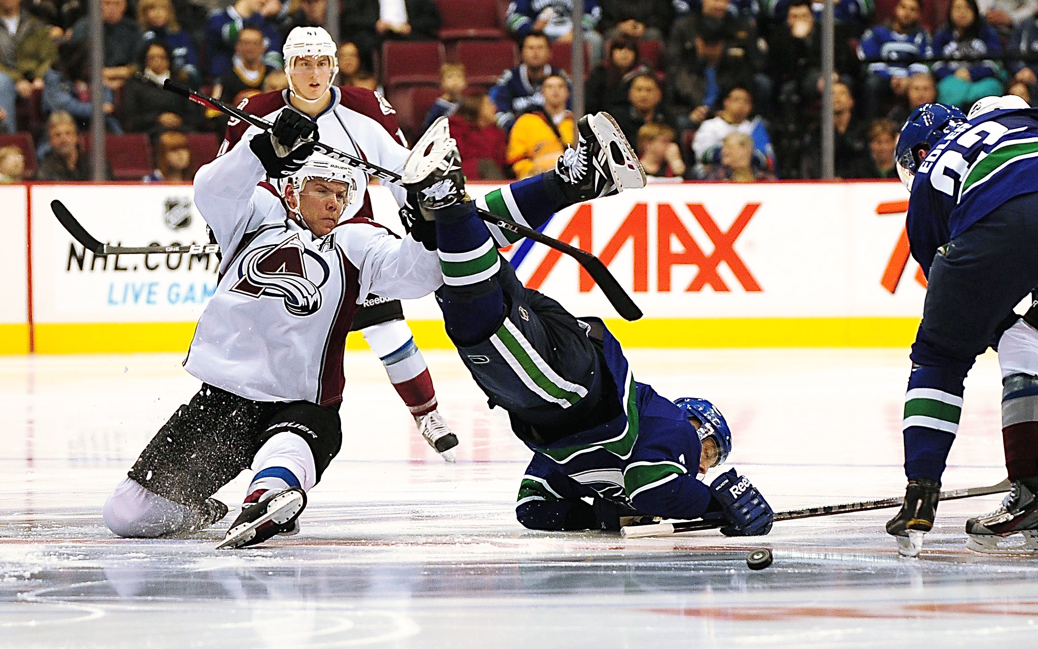 Face-up faceoff - The Week in Pictures Jan. 28 - 31, 2013 - ESPN