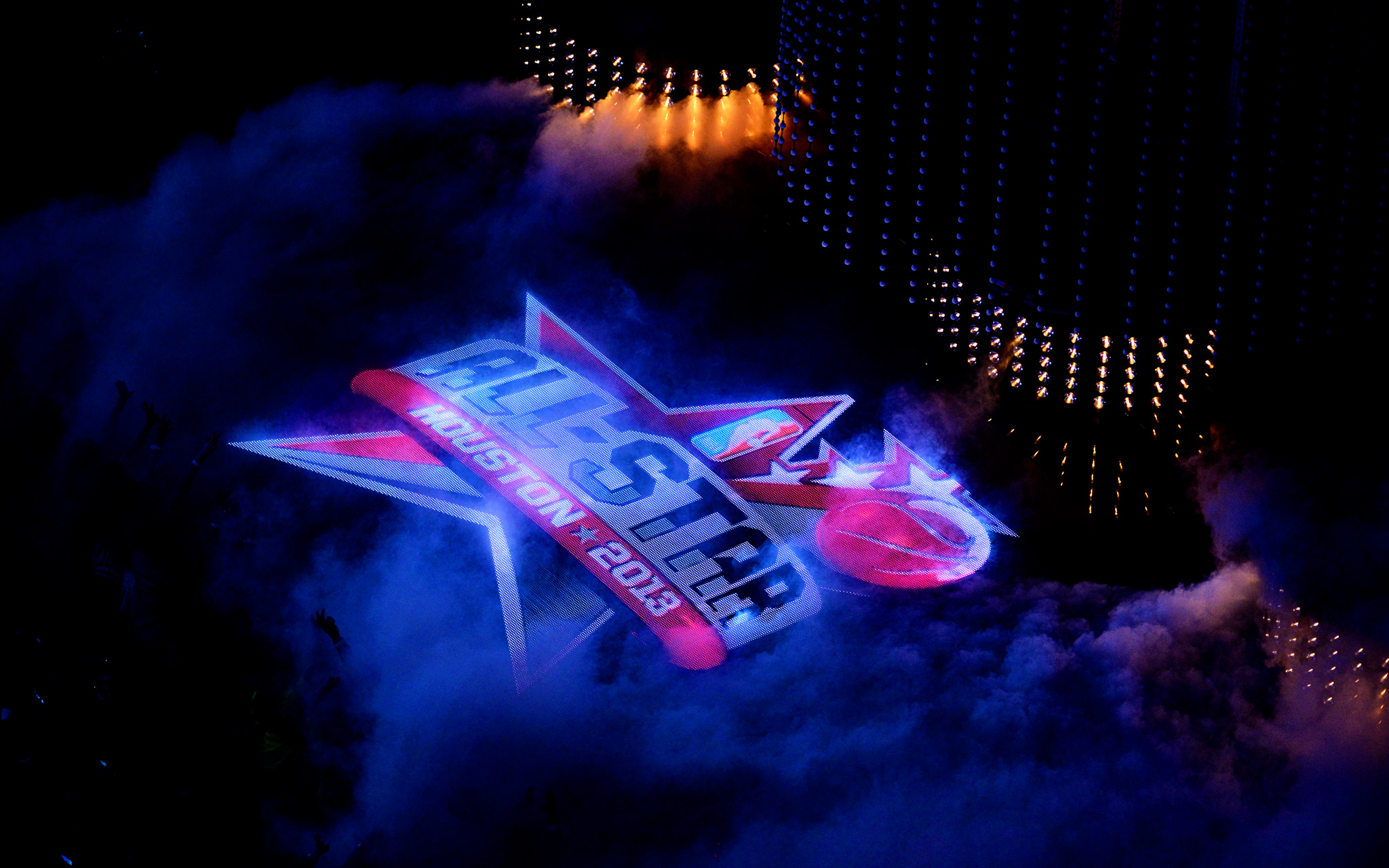 Starry Night - The Weekend in Pictures for Feb 15-17, 2013 - ESPN