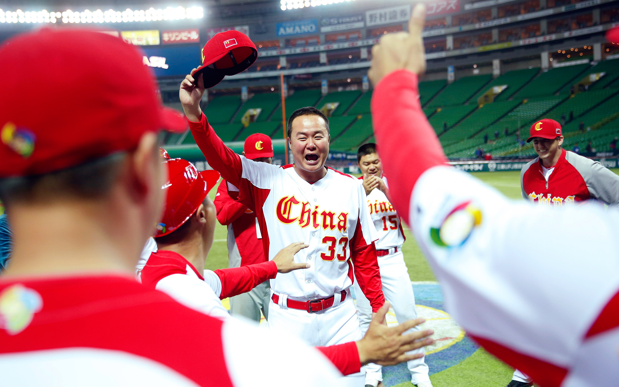 Team China celebrates - The Week in Pictures for March 4-7, 2013 - ESPN