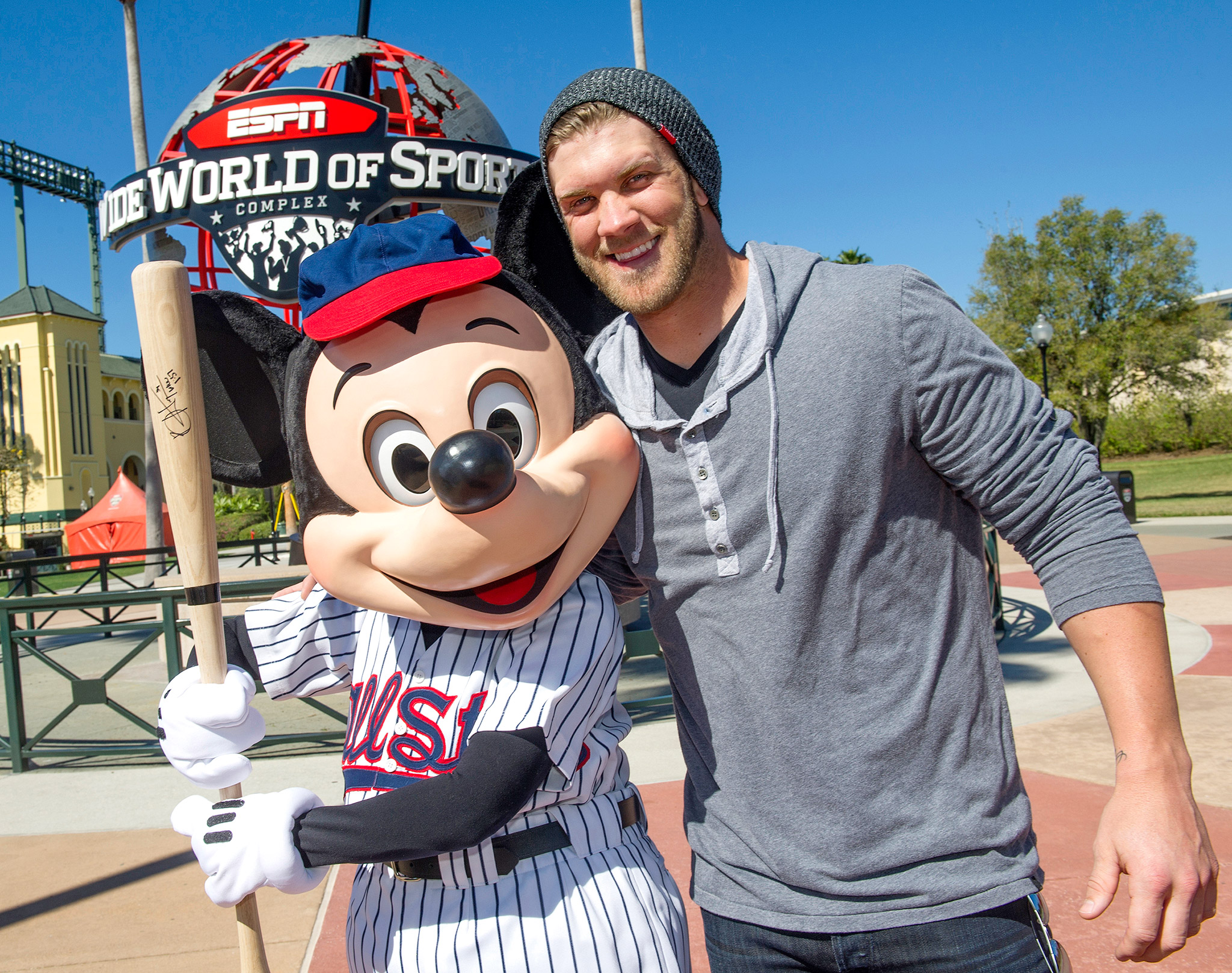 Harper joins a new club - The Week in Pictures for March 4-7, 2013 - ESPN