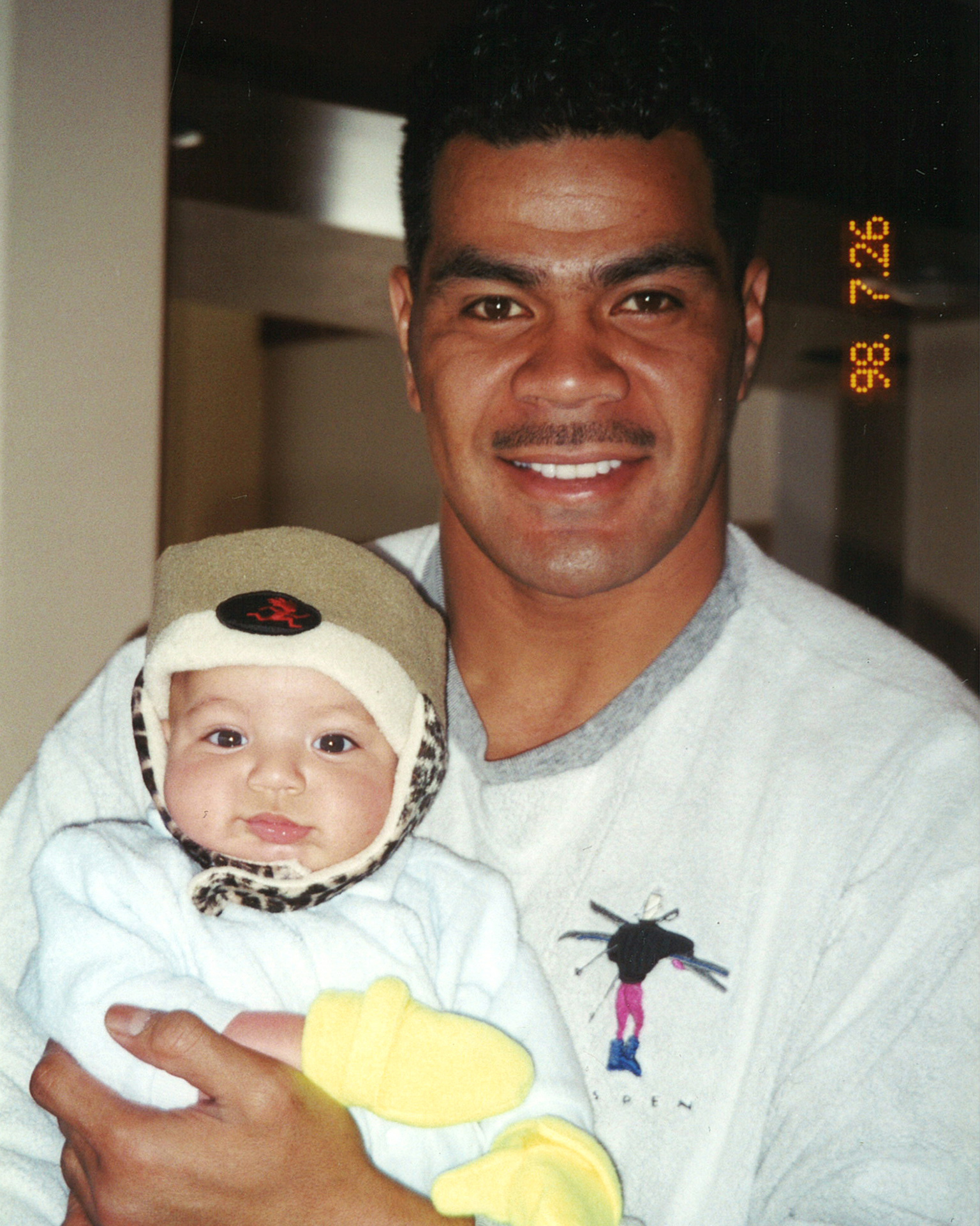 2001 - Junior Seau: A Life in Pictures - ESPN