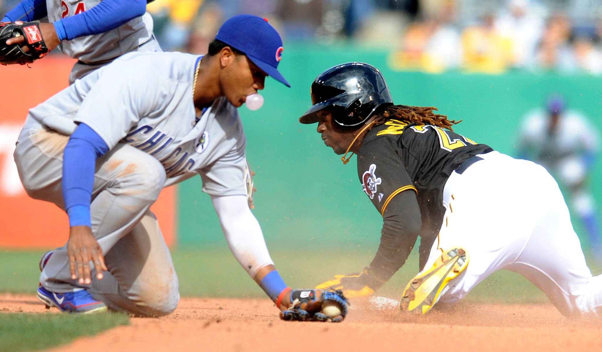 Base Robber - The Week in Pictures for April 1-3, 2013 - ESPN