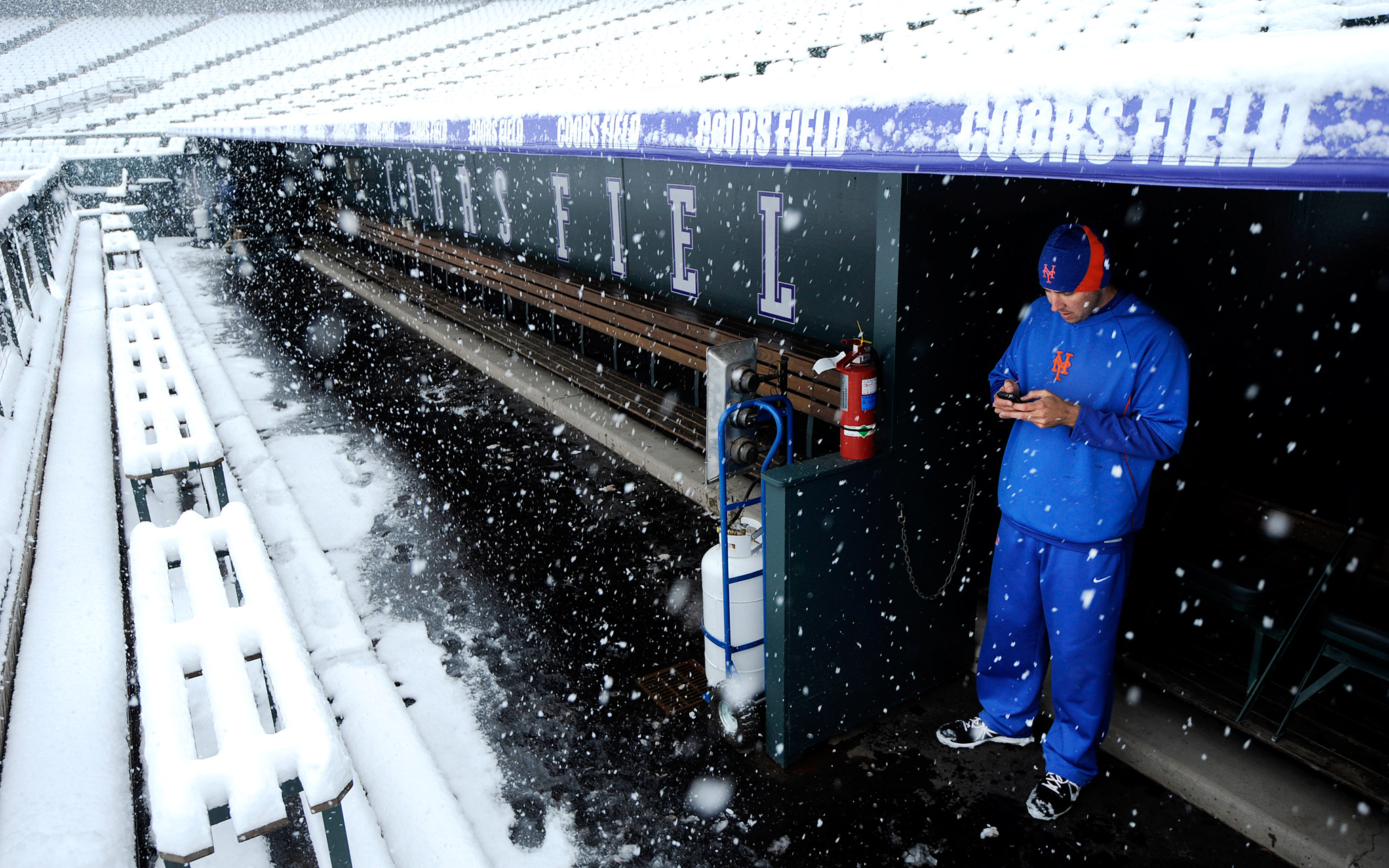 Snowed Out - The Week in Pictures for April 15-17, 2013 - ESPN