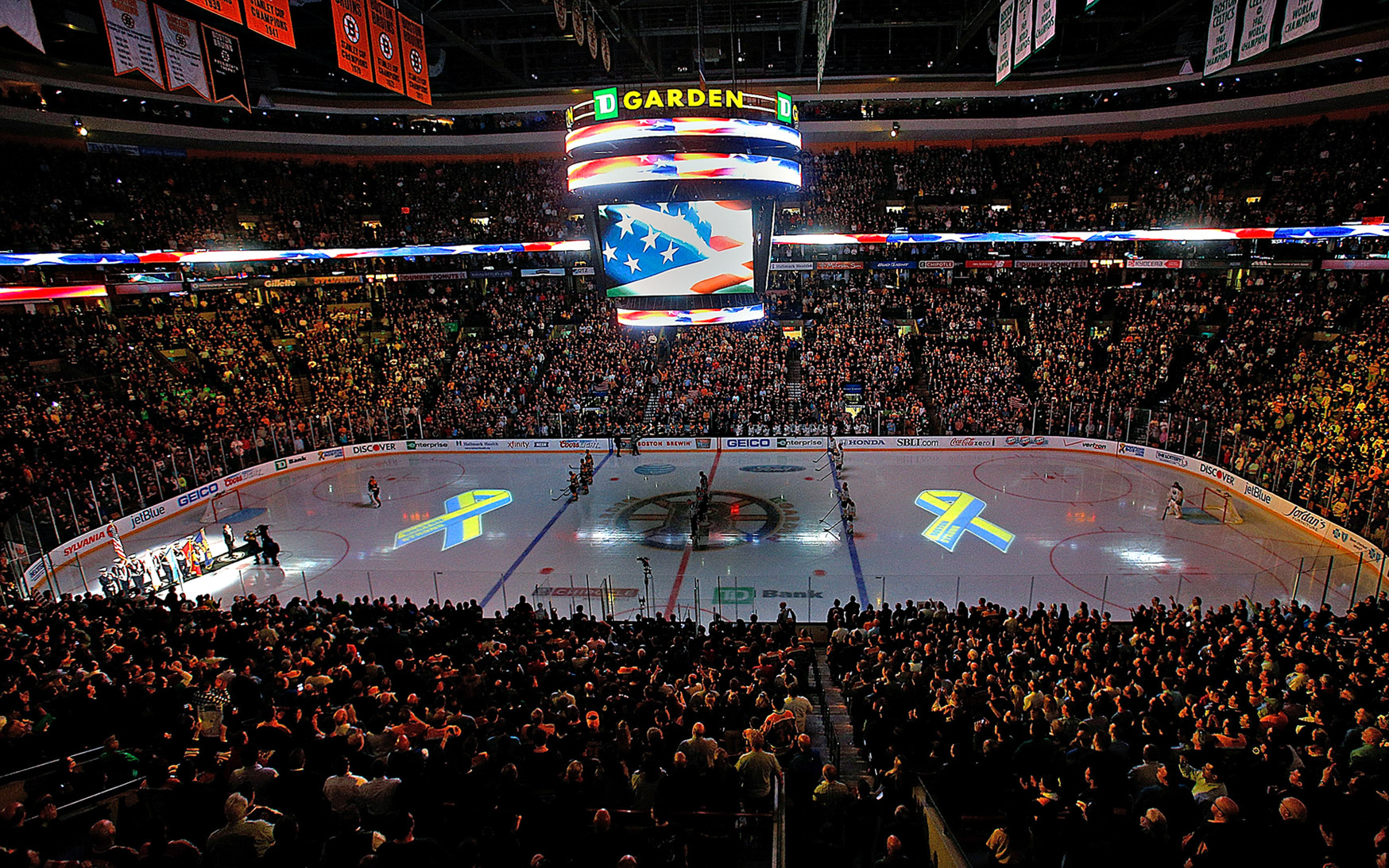 Boston Strong - The Week in Pictures for April 15-17, 2013 - ESPN