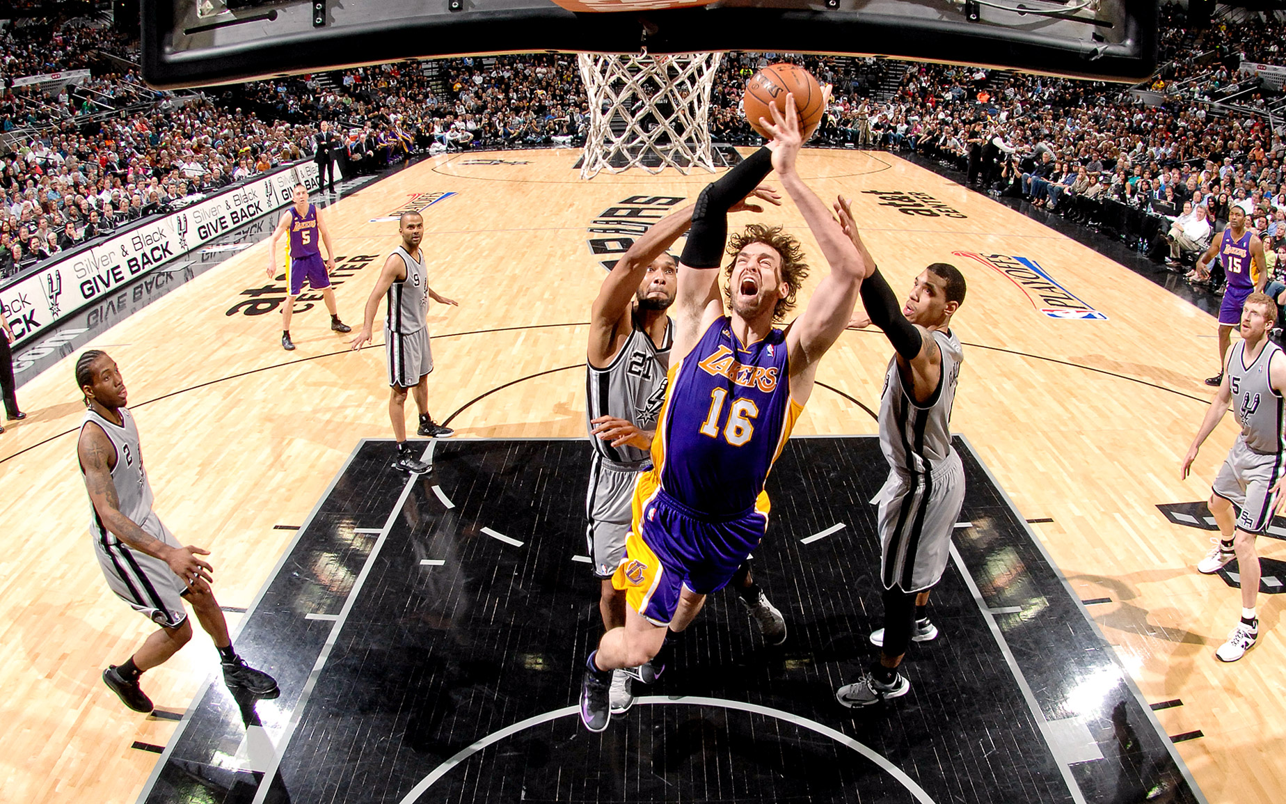 Flying High - The Week in Pictures for April 22-24, 2013 - ESPN