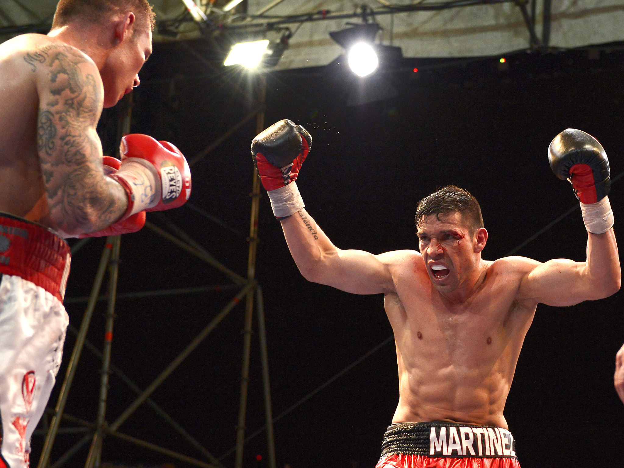 Martinez vs. Murray - Photo gallery: Saturday night at the fights - ESPN