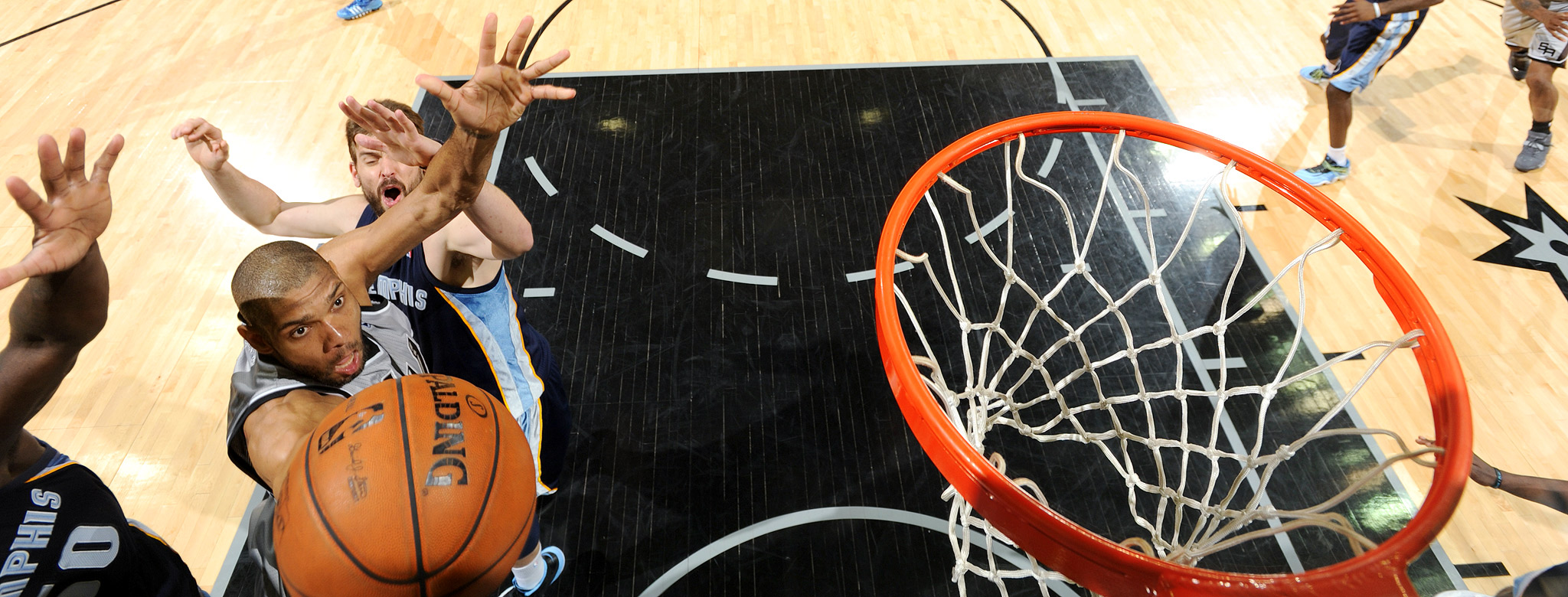 Tim Dunk-in' - The Week in Pictures for May 20-May 22, 2013 - ESPN