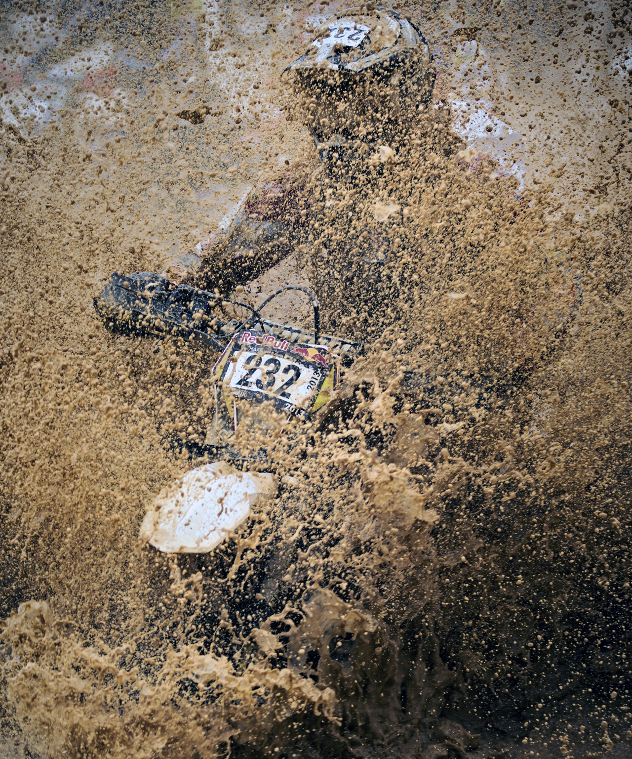 His Game Is Mud - Red Bull Hare Scramble Erzberg Rodeo photo gallery ...