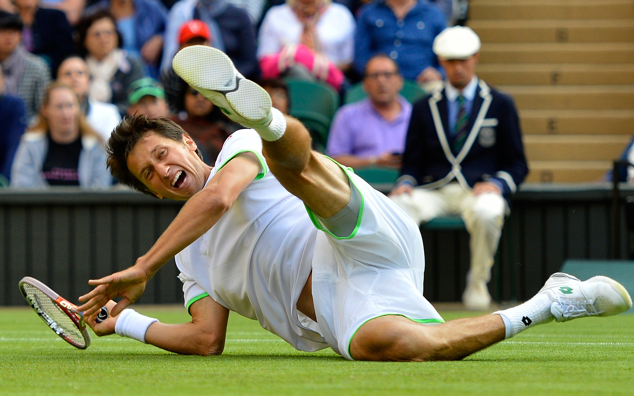Slip and fall - Friday Funnies for June 28, 2013 - ESPN