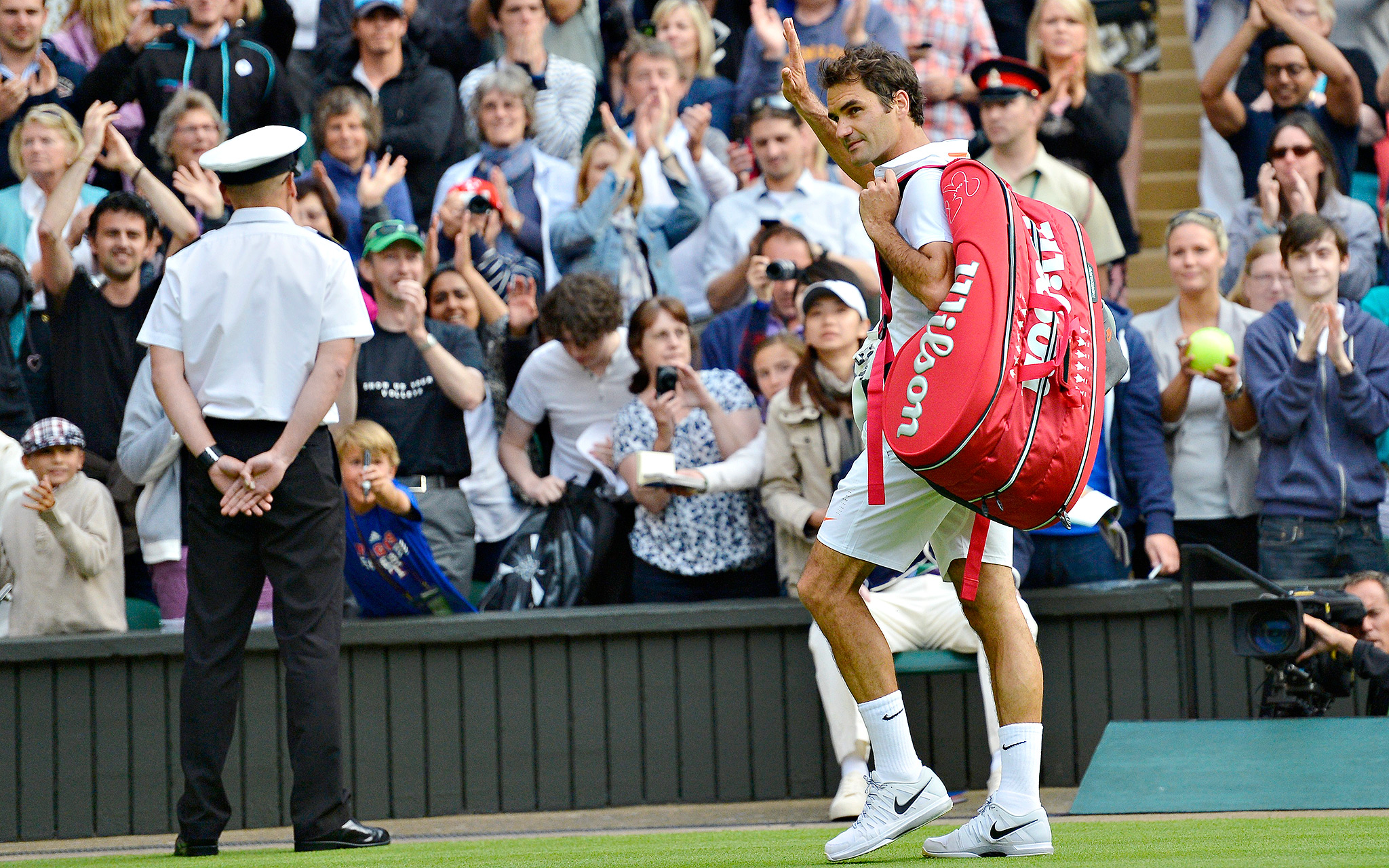 Goodbye, Federer - The Week in Pictures for June 24-30, 2013 - ESPN