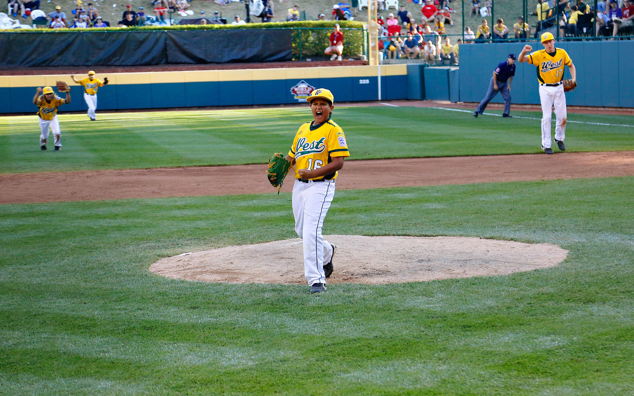 The Final Out - 2013 Little League World Series - ESPN