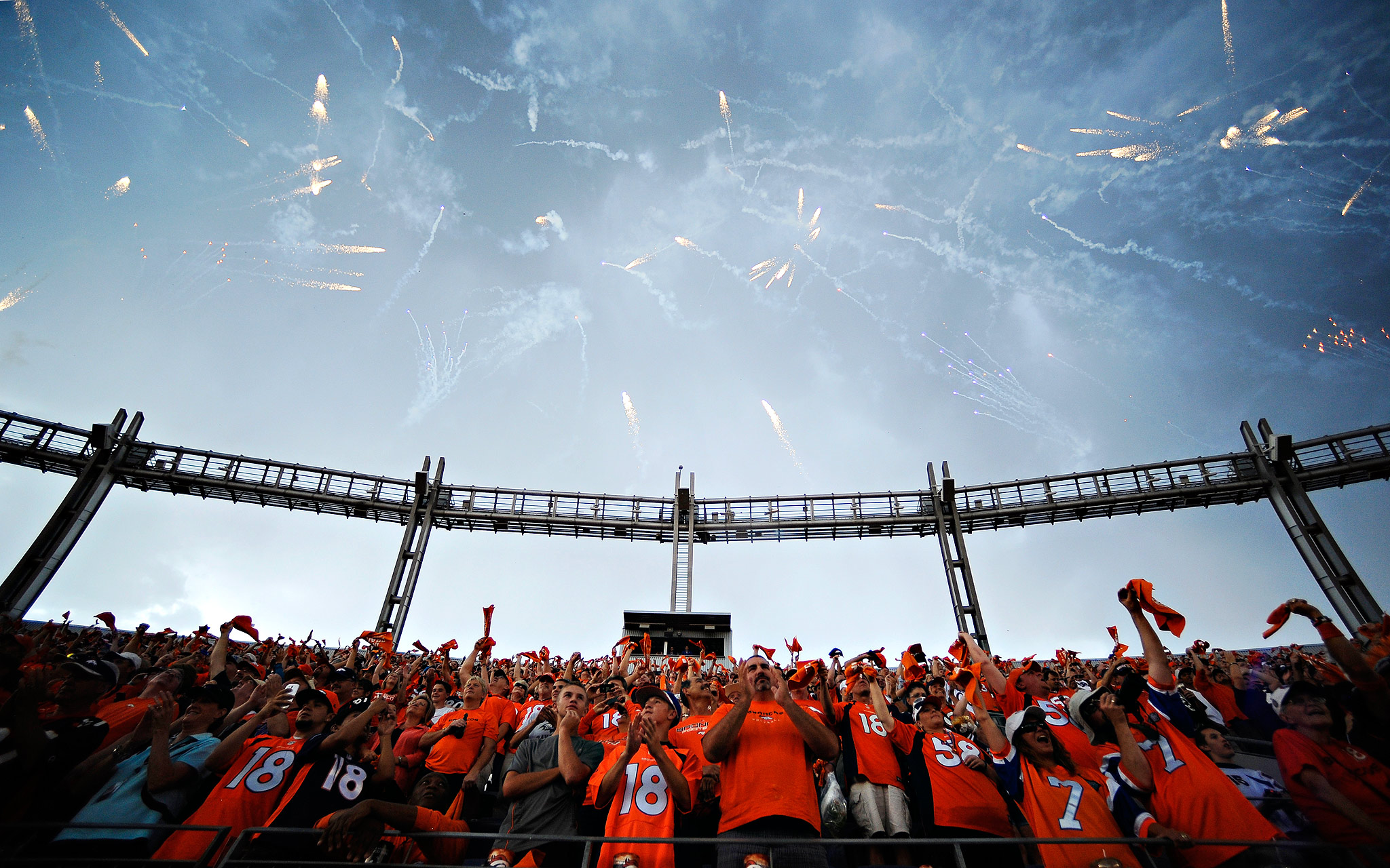 Early Fireworks - NFL Week 1 in Pictures - ESPN