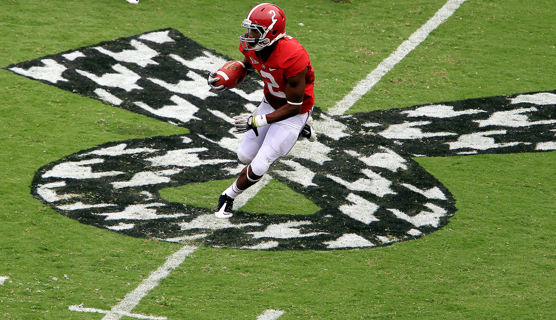 Field Tribute - Alabama Fans Houndstooth Fashion - ESPN