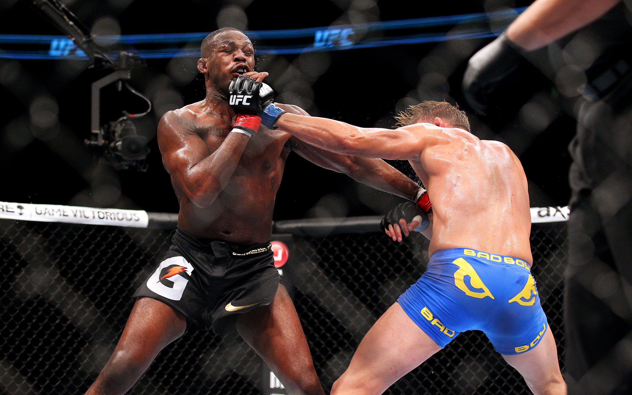 Rage In The Cage - The Week in Pictures for Sept. 16-Sept. 22, 2013 - ESPN