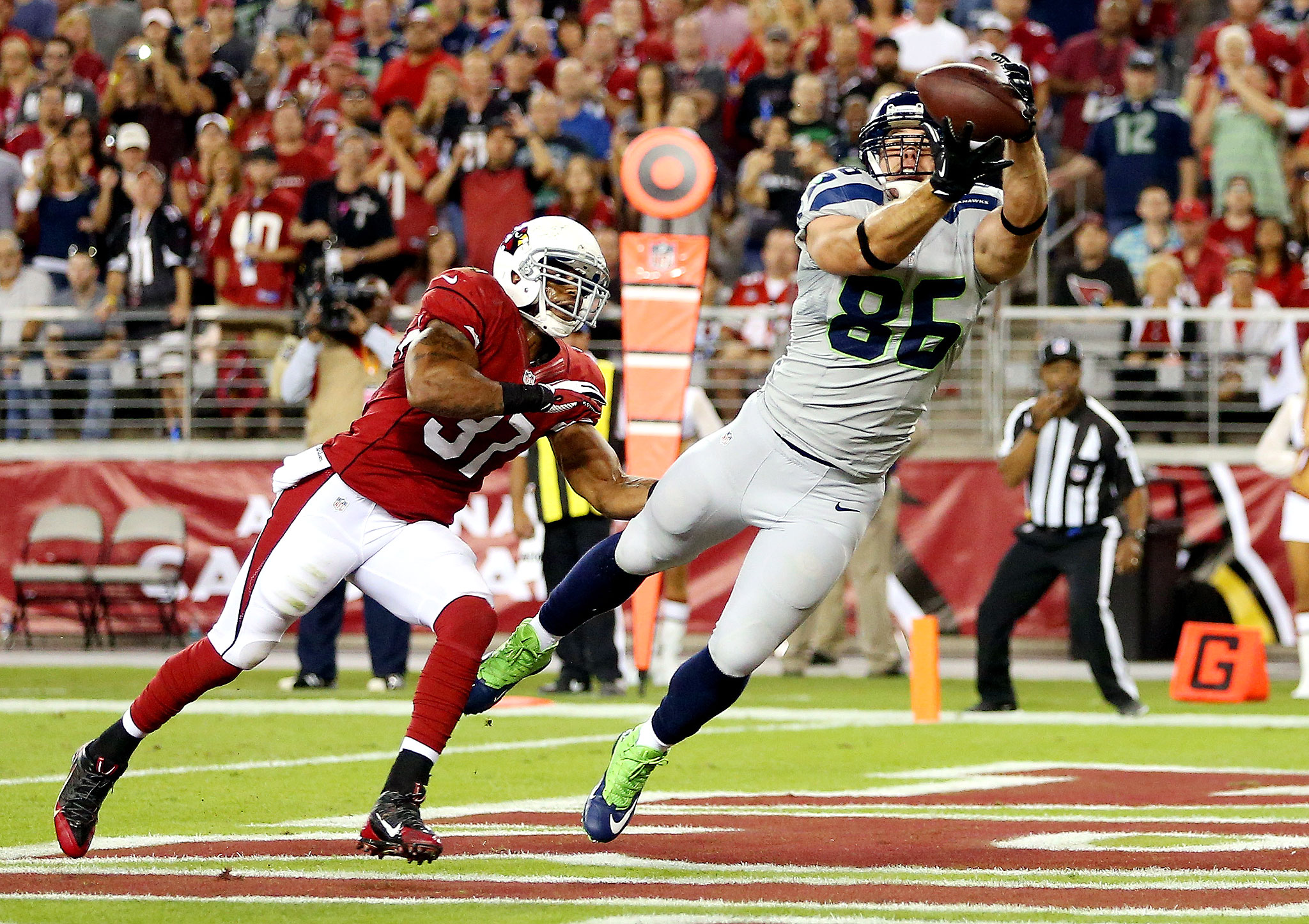 A Nice Grab - NFL Week 7 In Pictures - ESPN