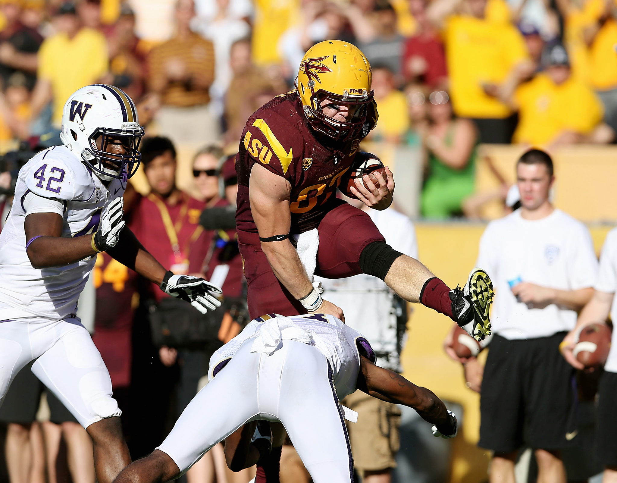 Leaping Sun Devil - The Week in Pictures for Oct. 14-20, 2013 - ESPN