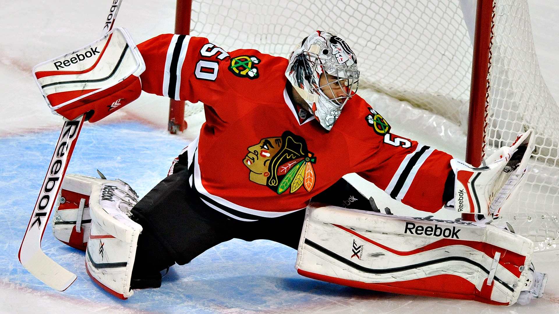 Corey Crawford regaining consistency in net for Chicago Blackhawks ...