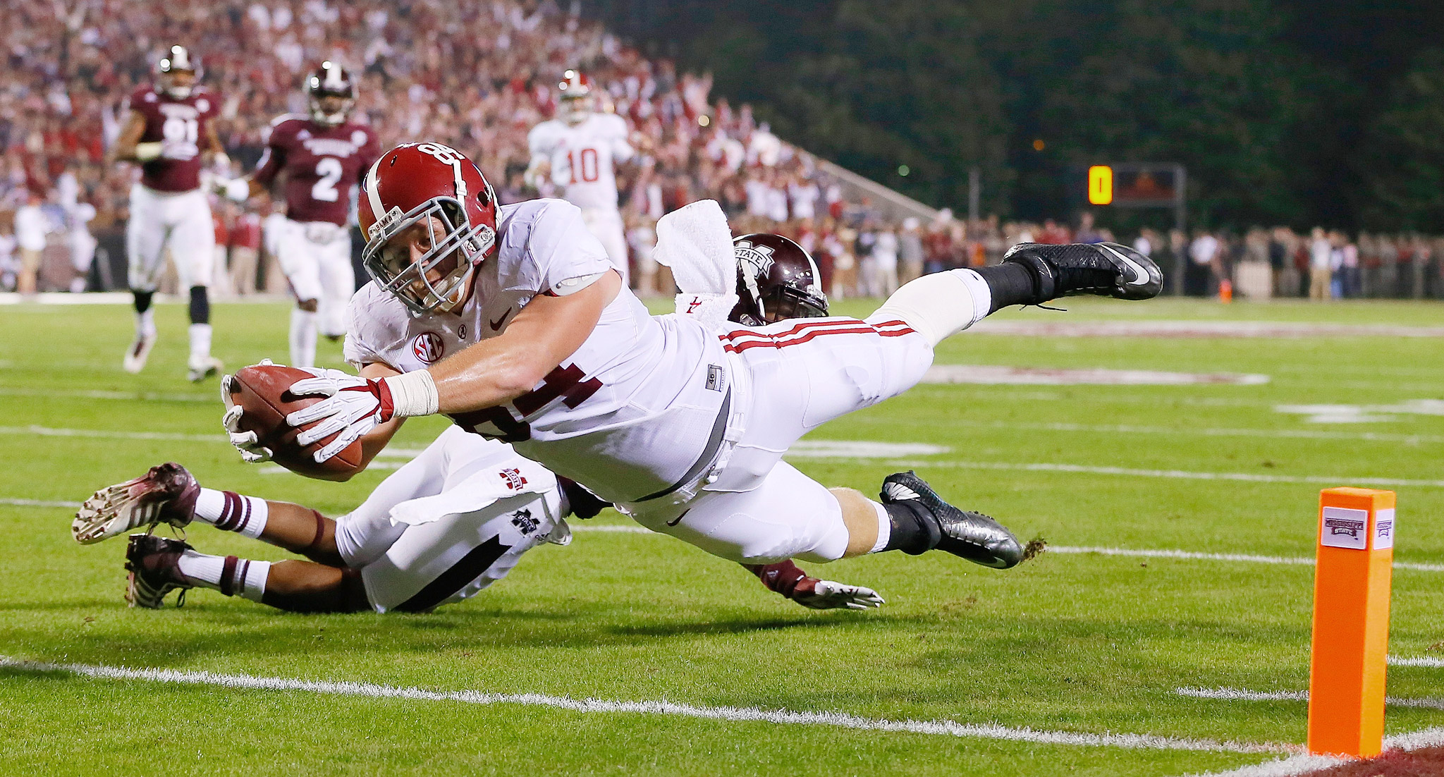 Tide Touchdown - The Week in Pictures for Nov. 12-17, 2013 - ESPN
