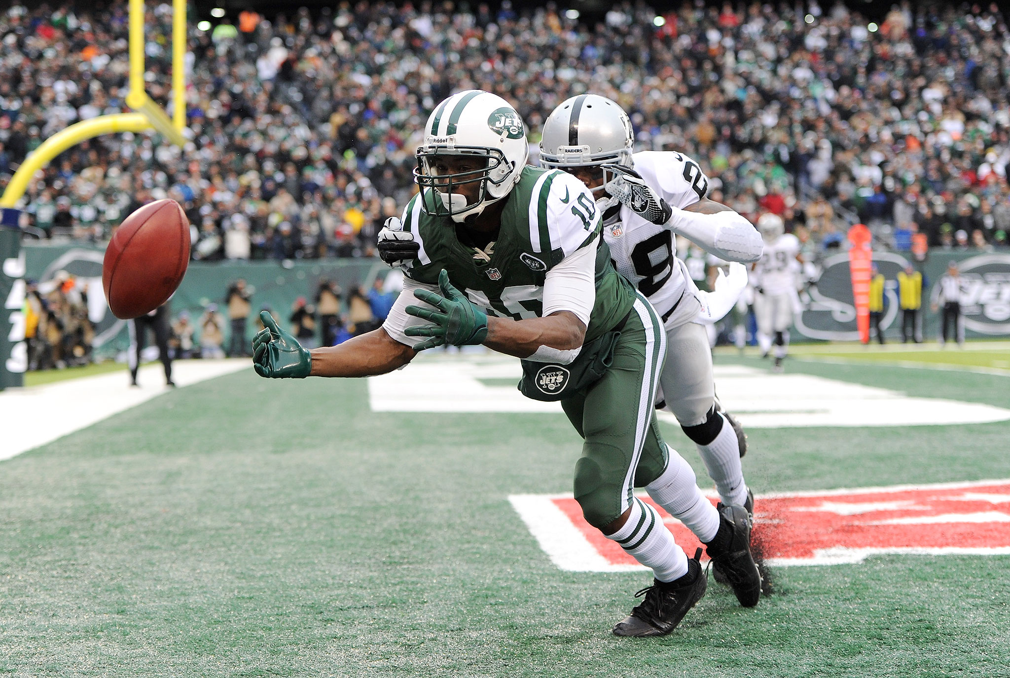 It's Out Of His Hands - NFL: Week 14 in Pictures - ESPN