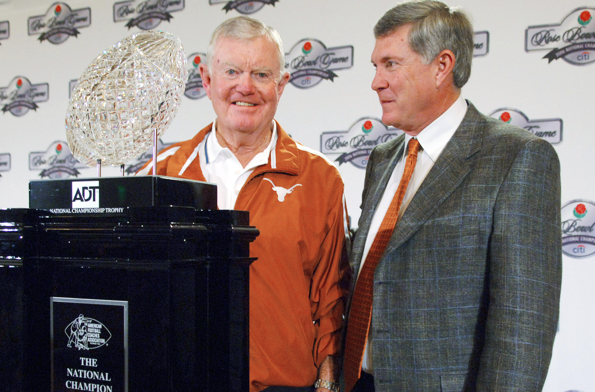 Bonding with Darrell Royal - Mack Brown's best moments at Texas - ESPN