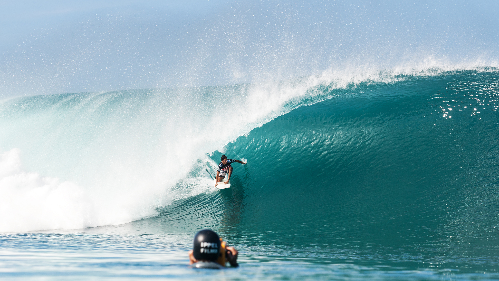 Jeremy Flores - Vans Triple Crown of Surfing -- 2013 Pipeline Masters ...