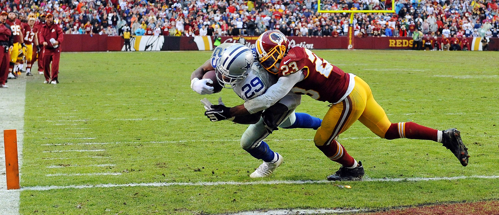 Game-Winning Score - The Week in Pictures for Dec. 16-22, 2013 - ESPN