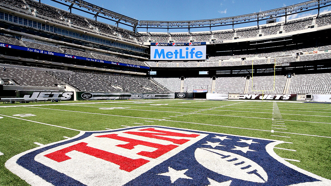 New field turf installed at MetLife Stadium, home of Giants and Jets ...