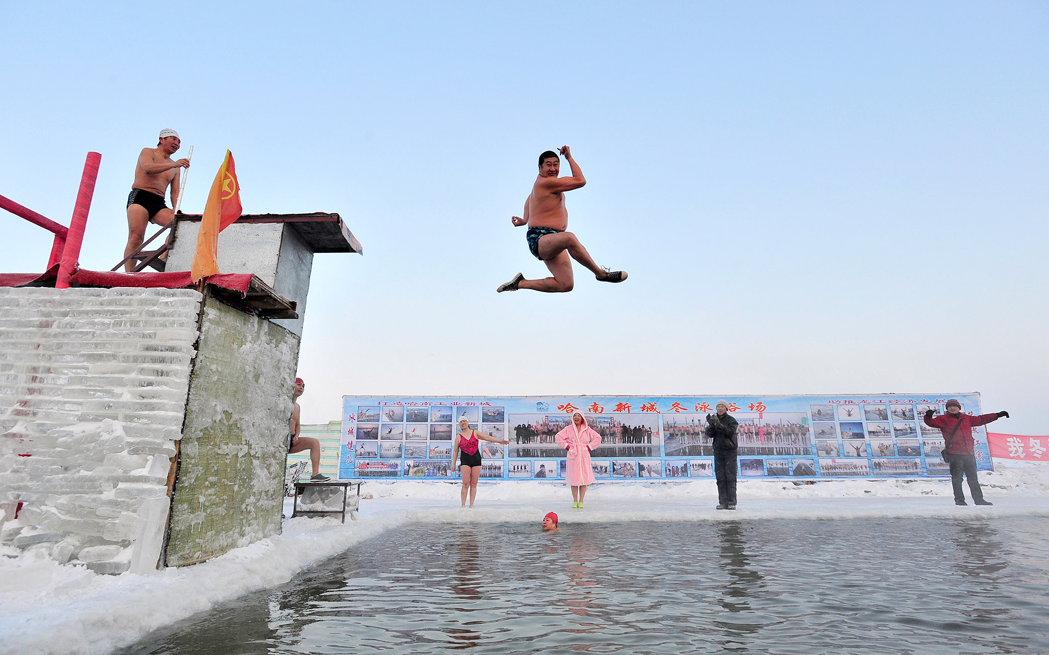 Icy Jump - Friday Funnies for Jan. 10 2013 - ESPN