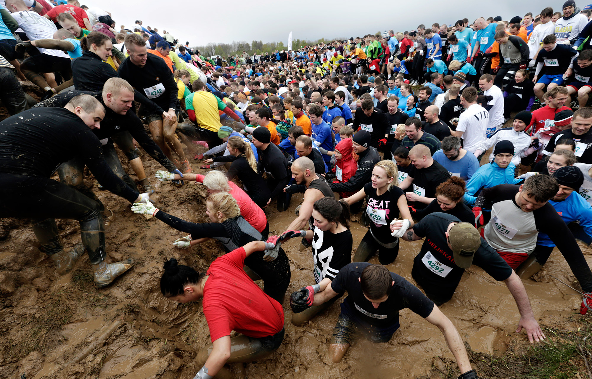 Strong Race - The Week in Pictures: April 28-May 4, 2014 - ESPN