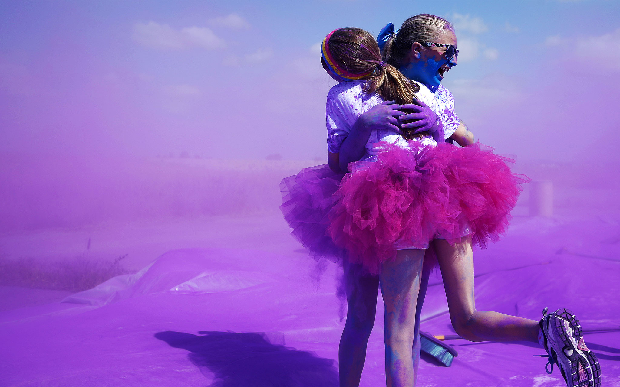 Orange County Color 5K Run - Friday Funnies for May 16, 2014 - ESPN