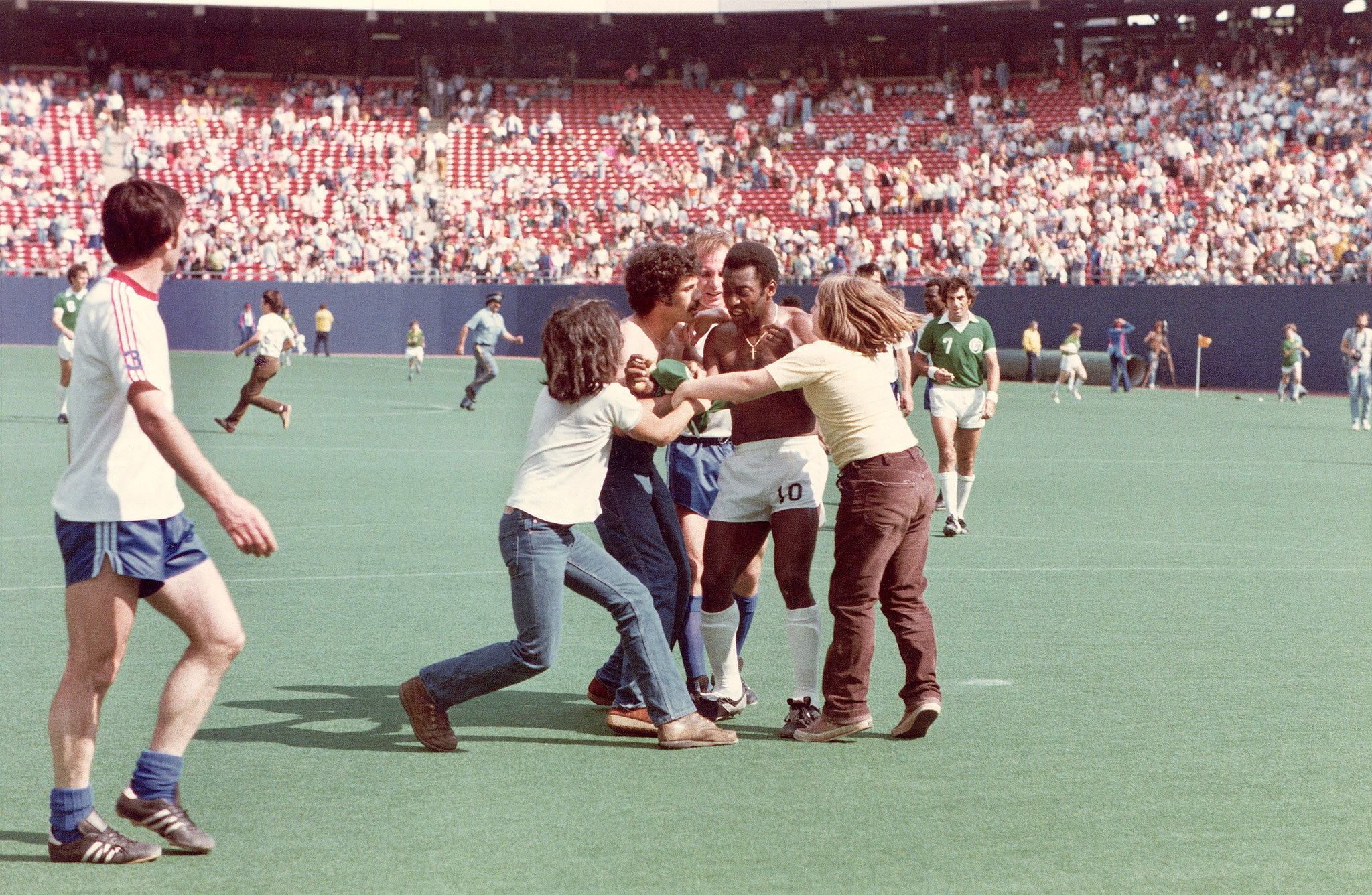 Kick Start - Pele: Follow The Bouncing Ball - ESPN