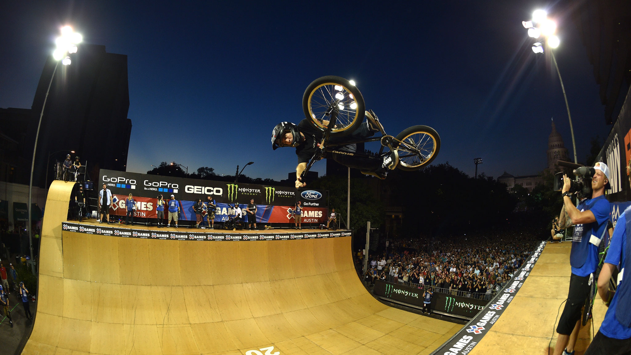 Denis McCoy - Veja a galeria de fotos da final do bmx vertical dos x ...
