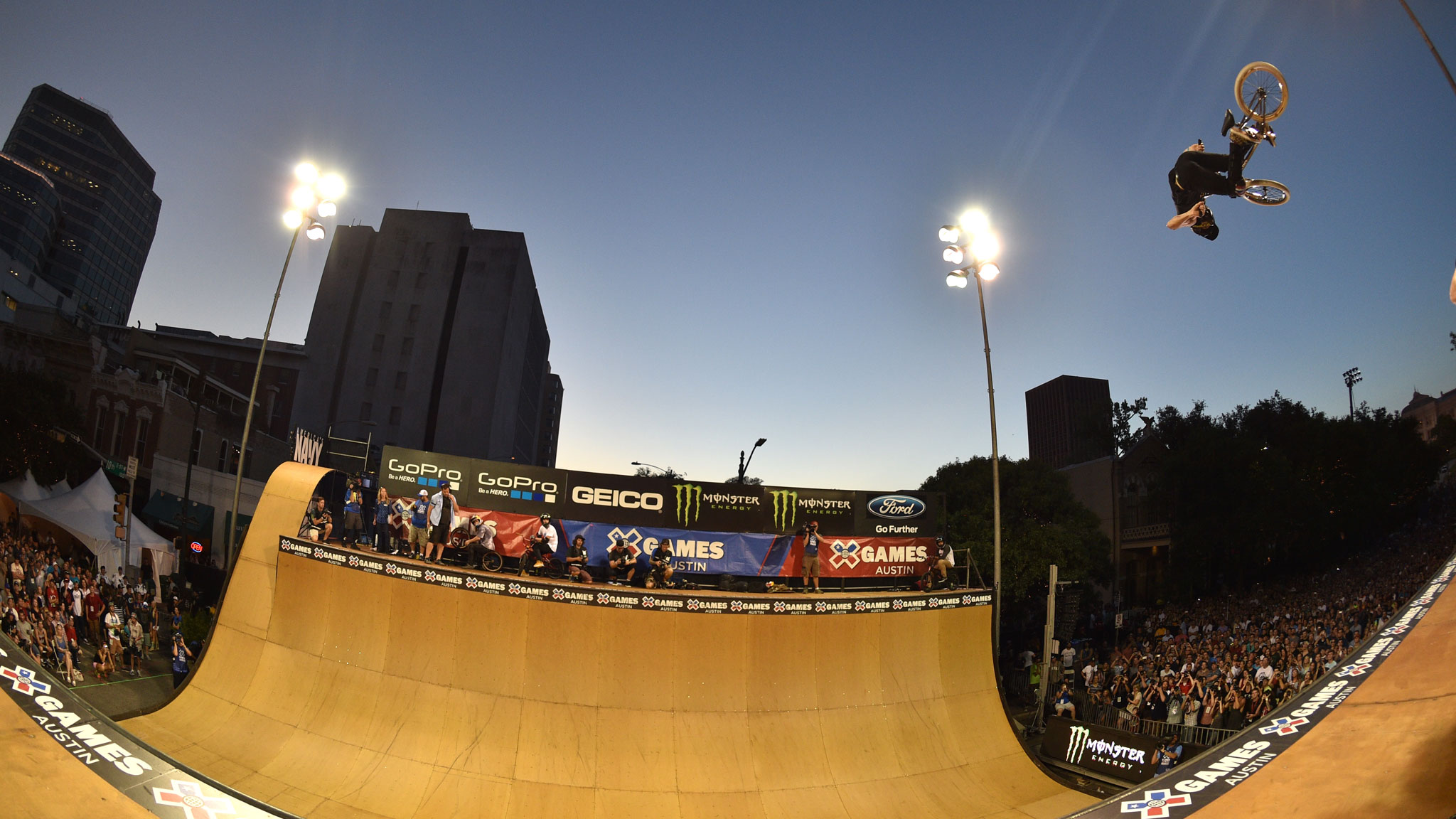 Simon Tabron - Veja a galeria de fotos da final do bmx vertical dos x ...
