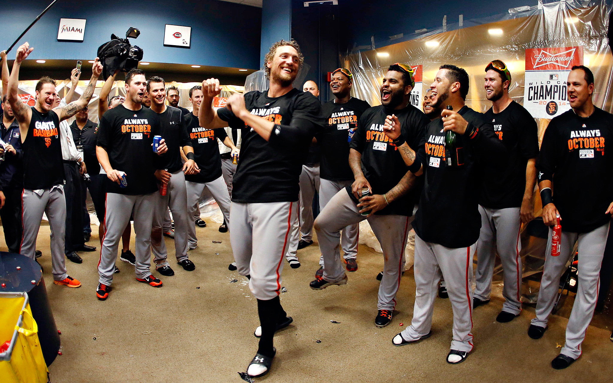 Hunter Pence - The Week in Pictures: September 29 - October 5, 2014 - ESPN