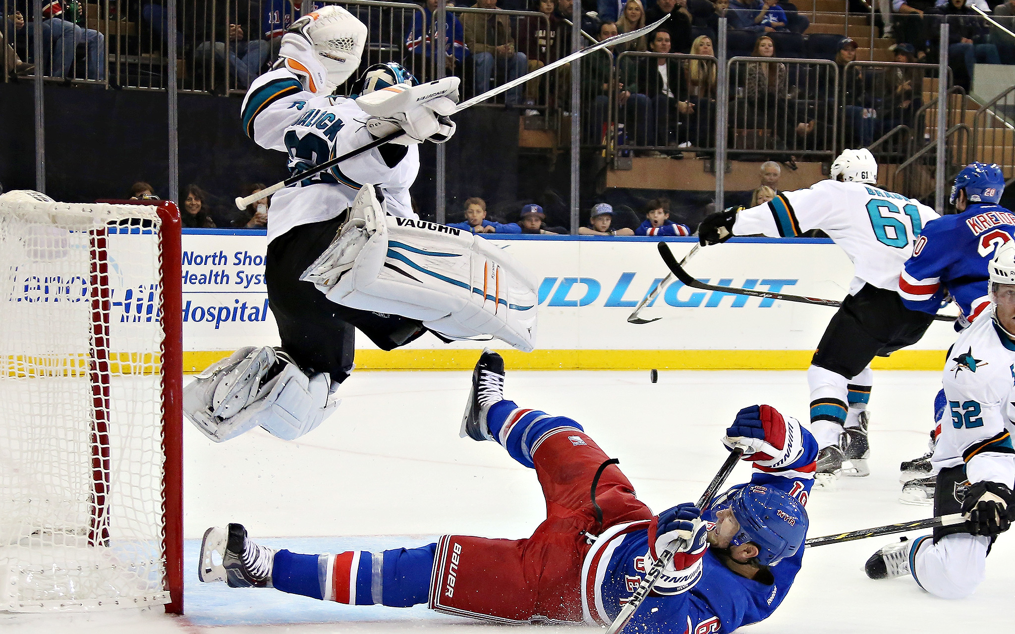 Alex Stalock - The Week in Pictures: October 13 - October 19, 2014 - ESPN