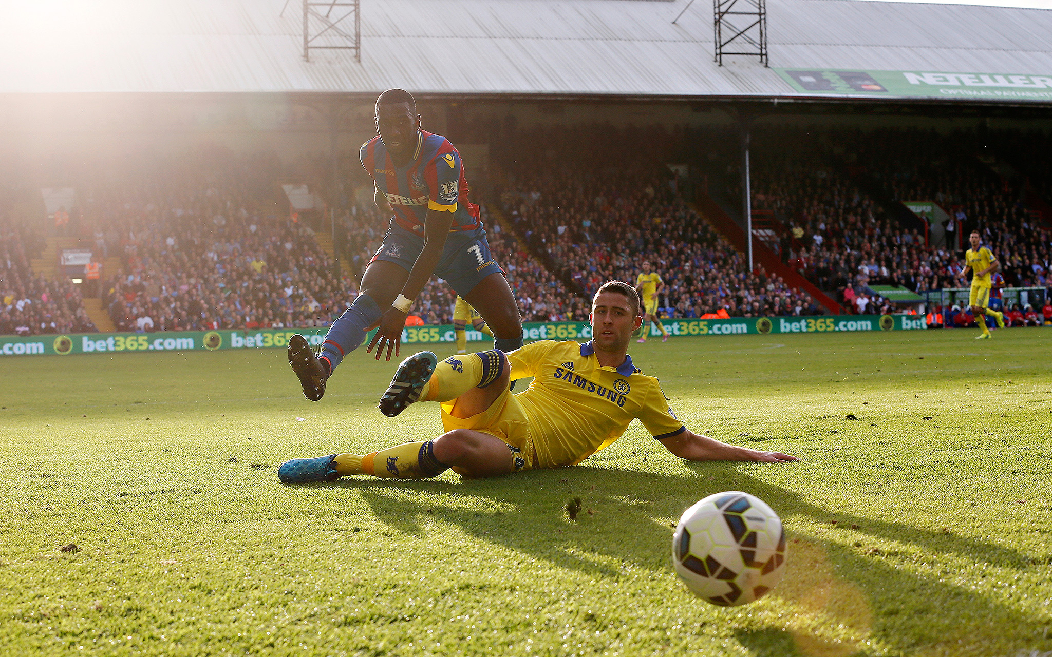 Gary Cahill - The Week in Pictures: October 13 - October 19, 2014 - ESPN