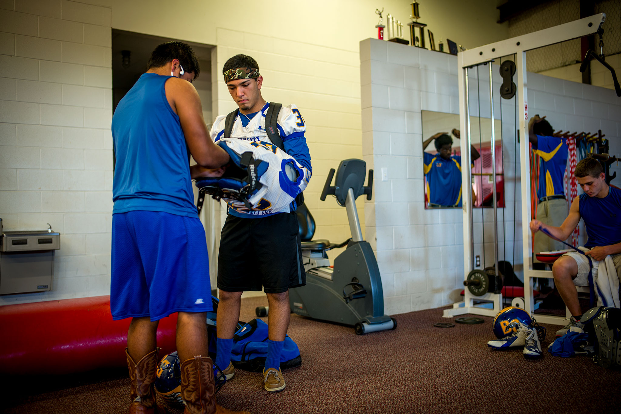 Suit Up - A Texas-style Rivalry - ESPN