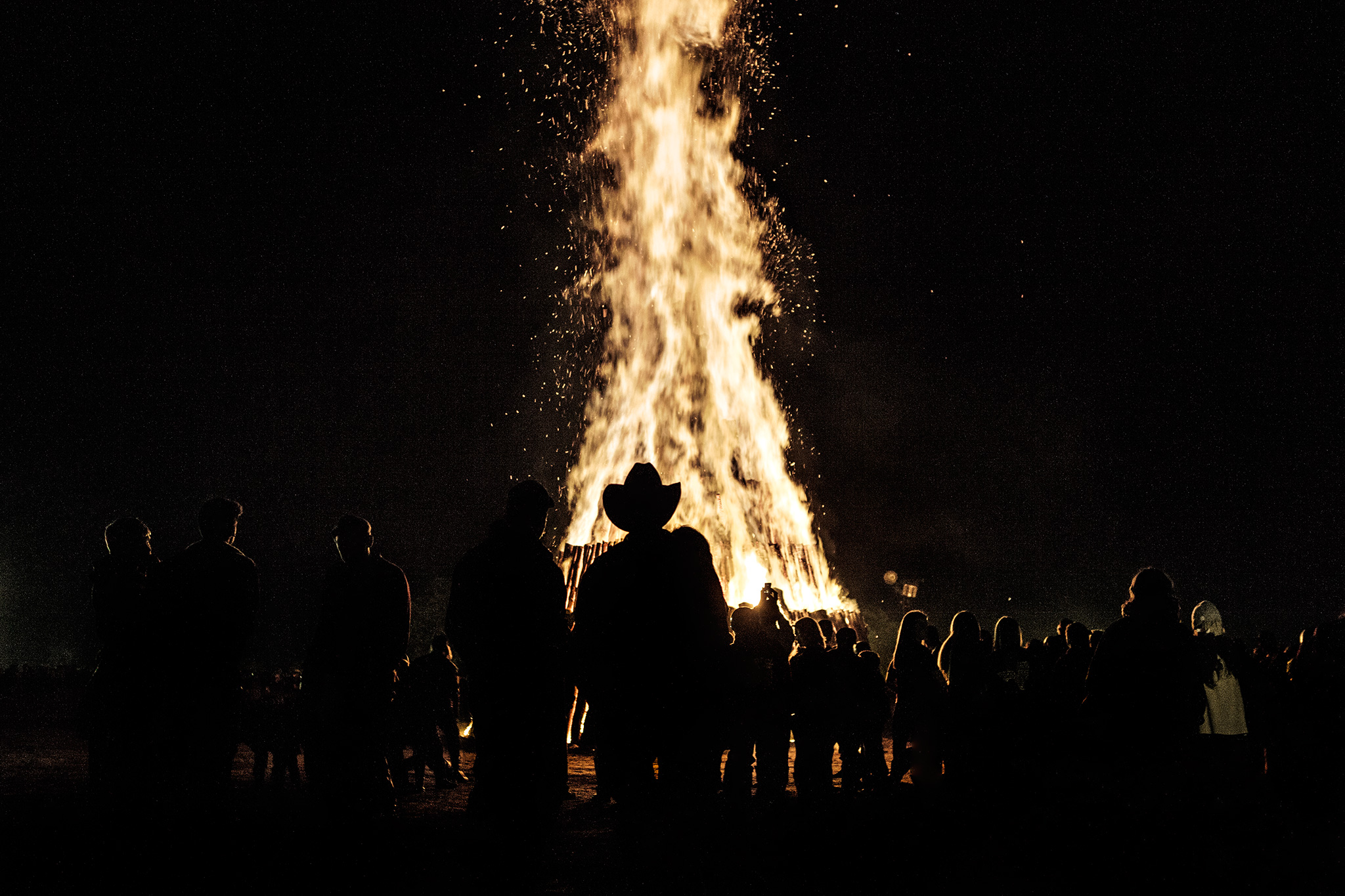 THE BURN - BUILD THE HELL OUTTA BONFIRE - ESPN