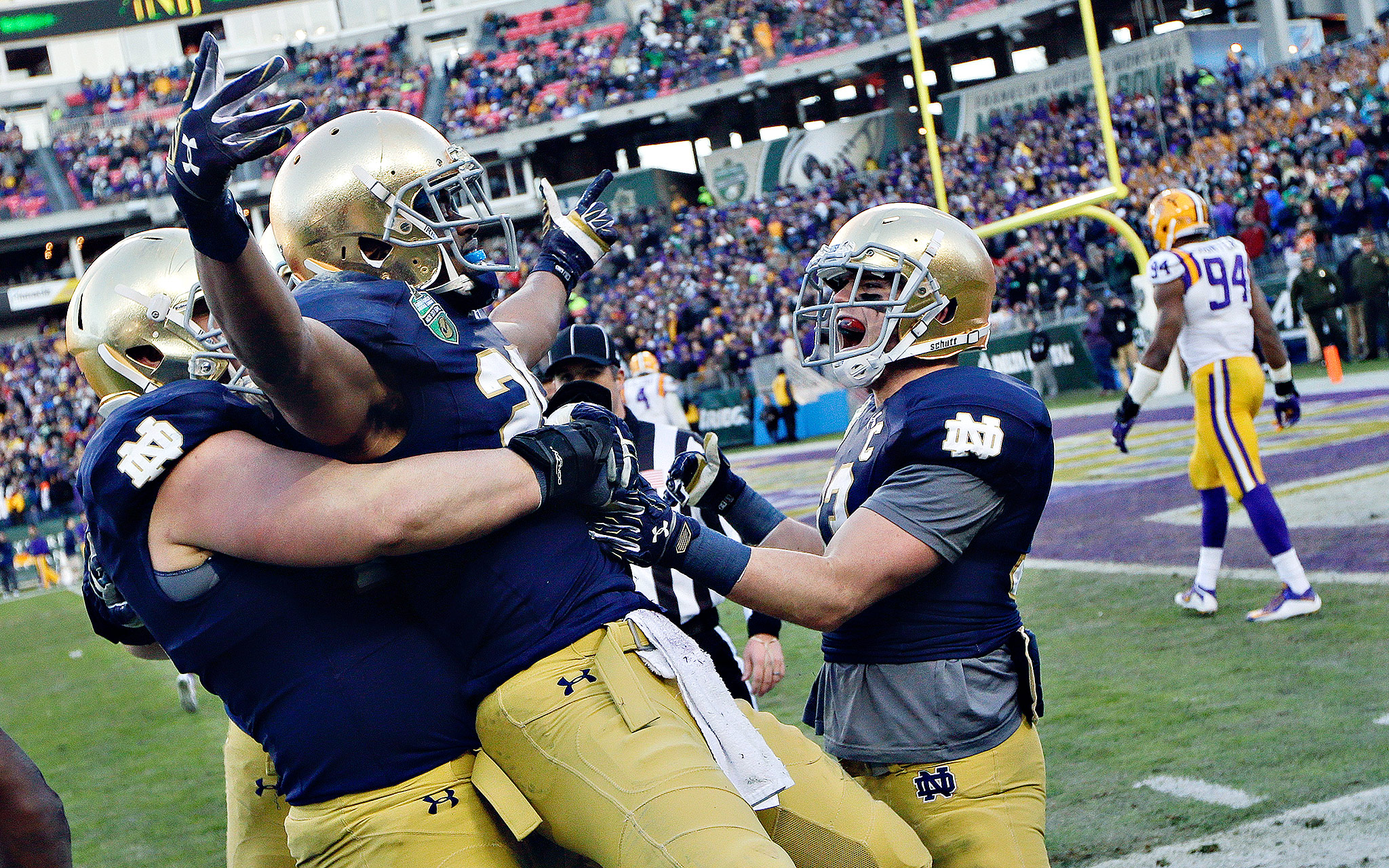 C.J. Prosise - The Week in Pictures: December 29-January 5, 2015 - ESPN