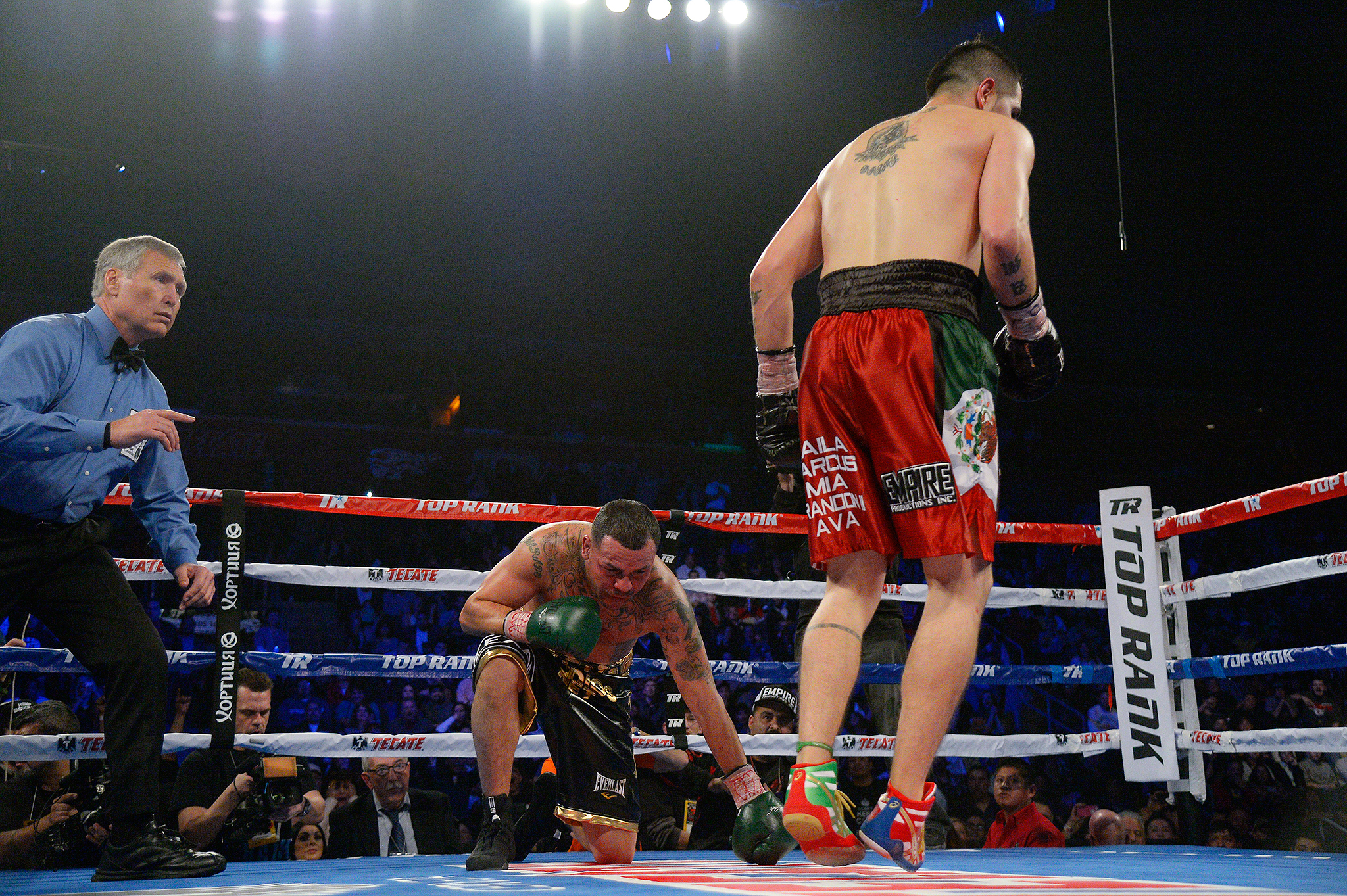 Brandon Rios - The Week in Pictures: January 19-25, 2015 - ESPN