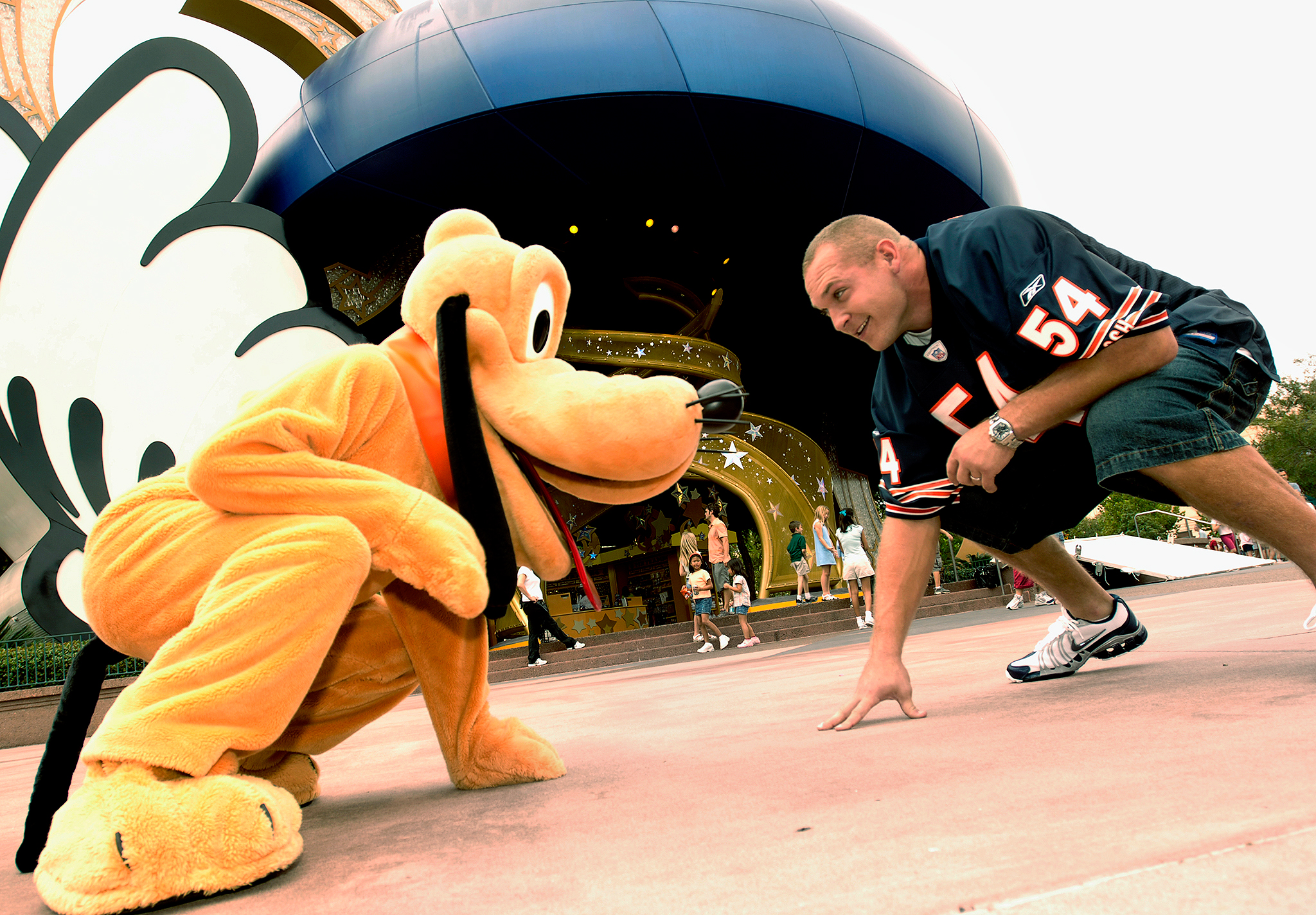 Brian Urlacher - Friday Funnies: NFL Player Commercials - ESPN