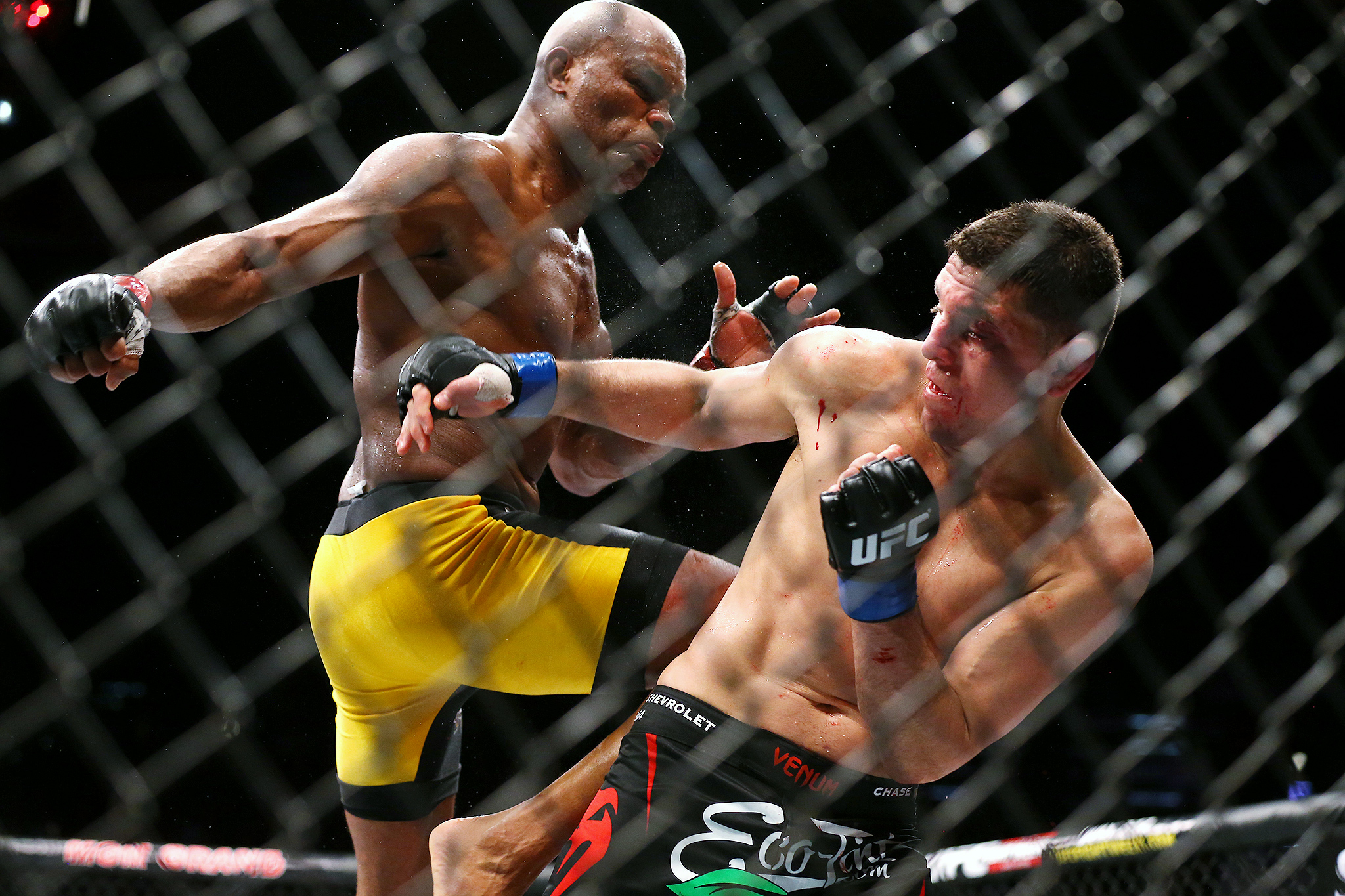 Incoming! - The Week in Pictures: January 26-February 2, 2015 - ESPN