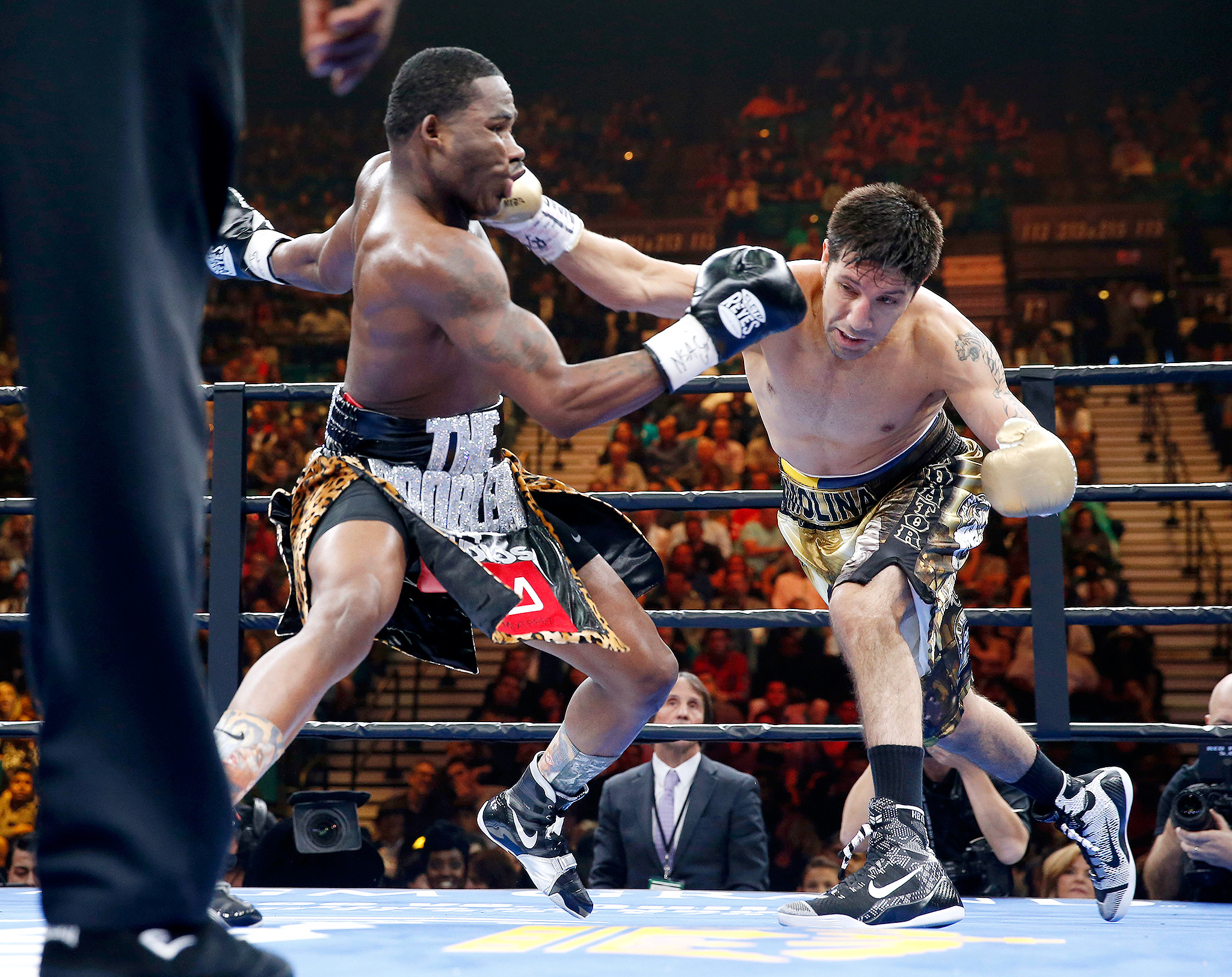 Going For Broke - Premier Boxing Champions - ESPN